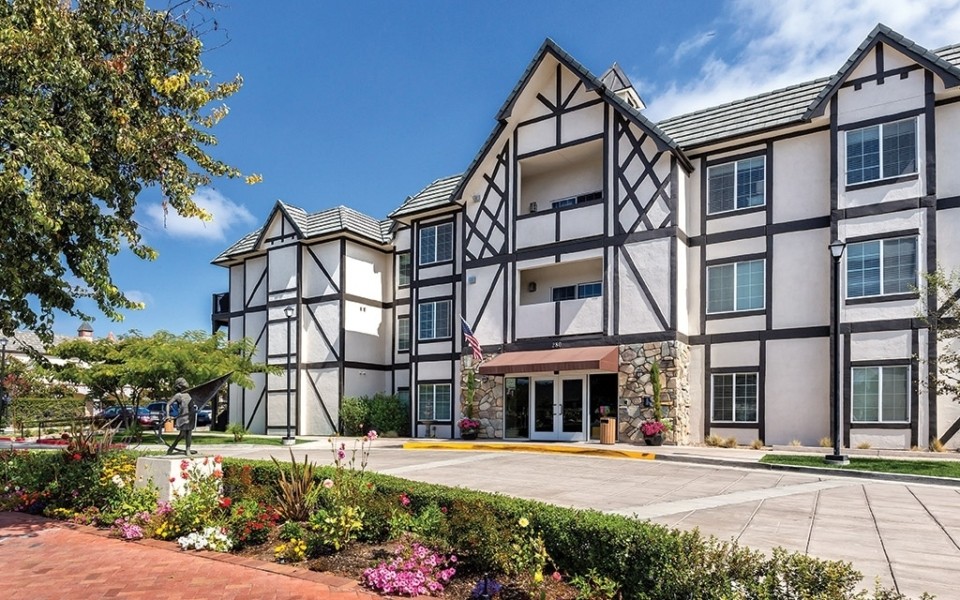 25 Instagram-Worthy Resorts in the US You'll Want to Visit Yearly