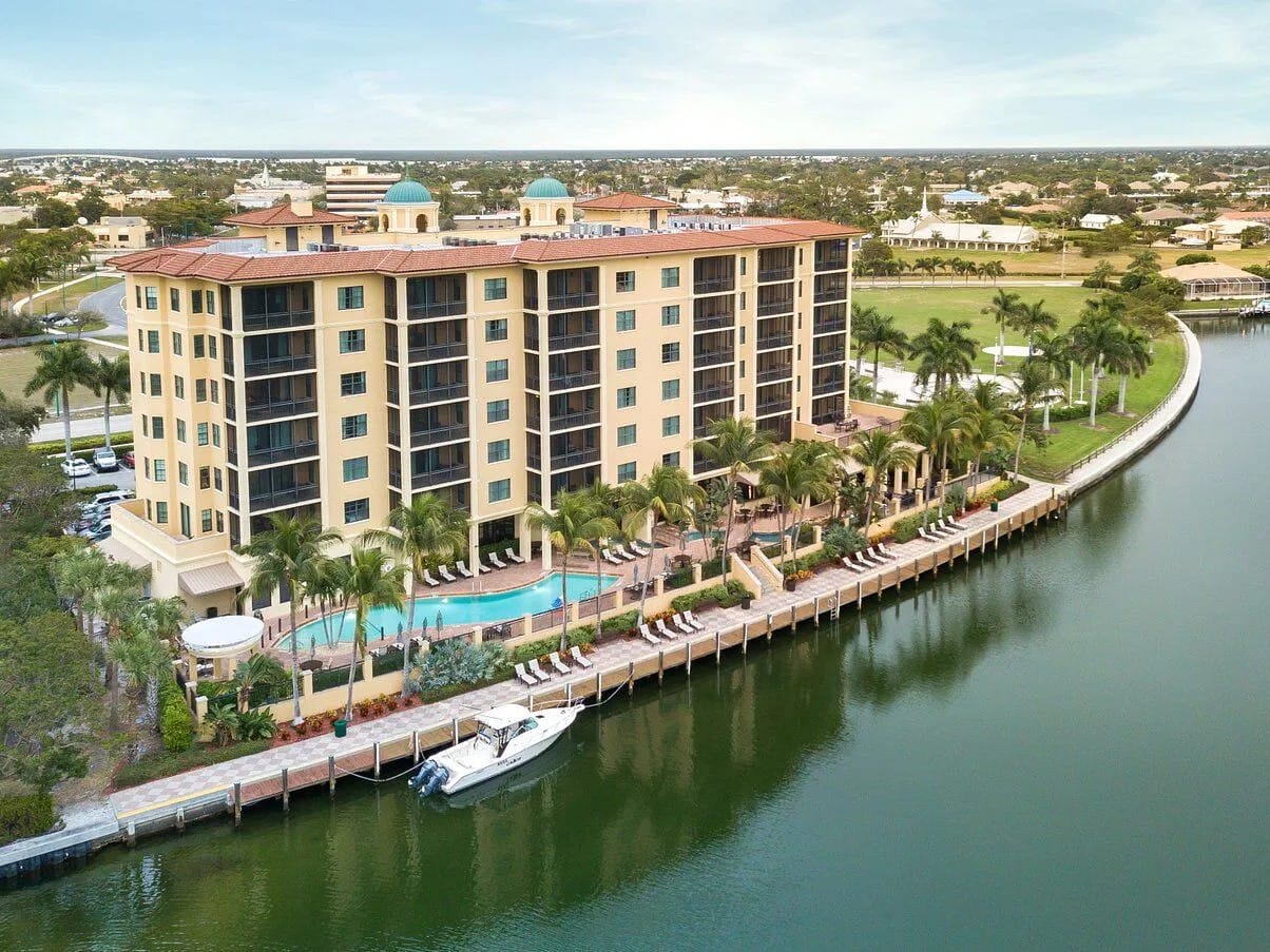 How Do Timeshare Deed Back Programs Work? - Fidelity Real Estate